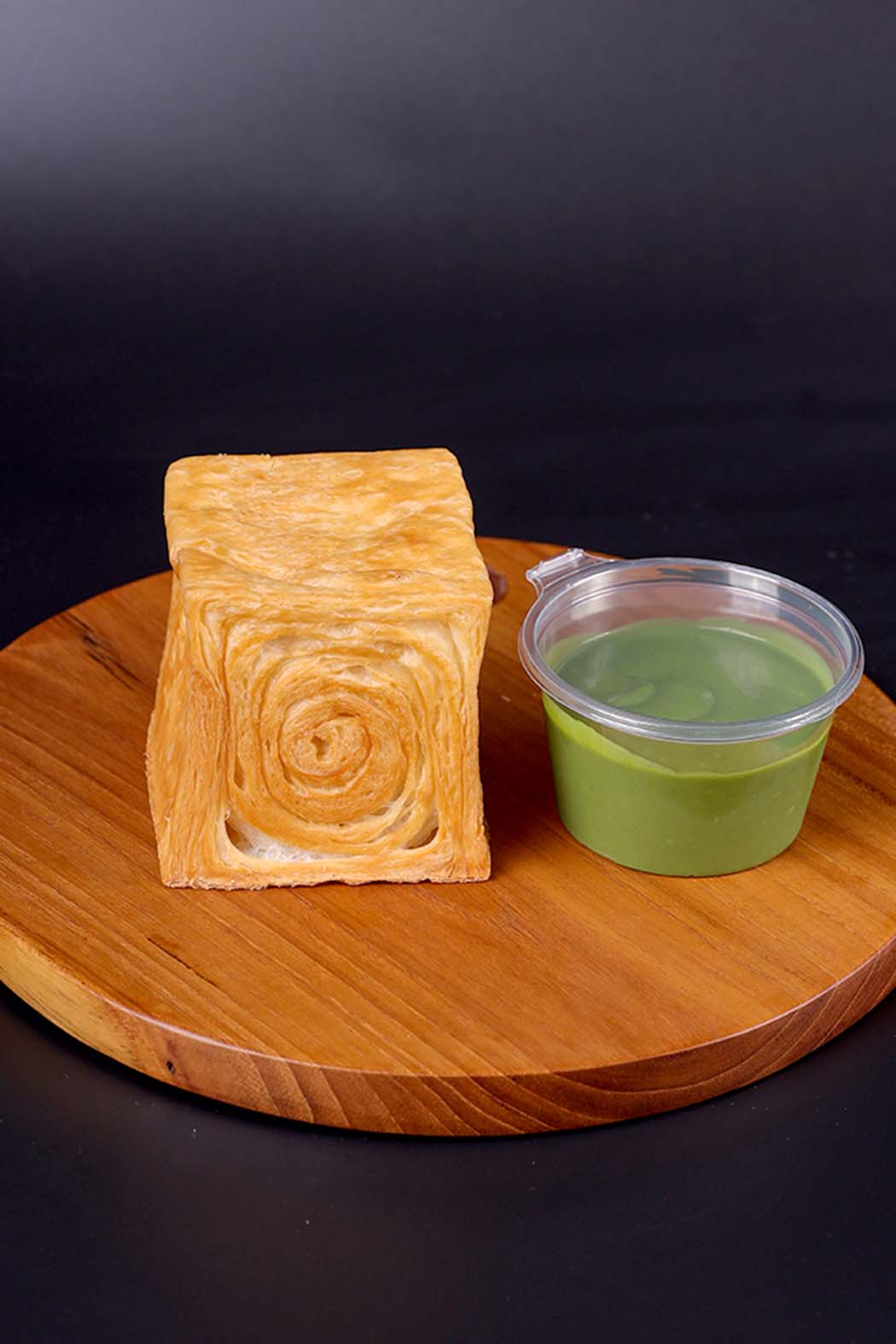 Cube Croissant and Matcha Green Tea Sauce – Coffee Effect